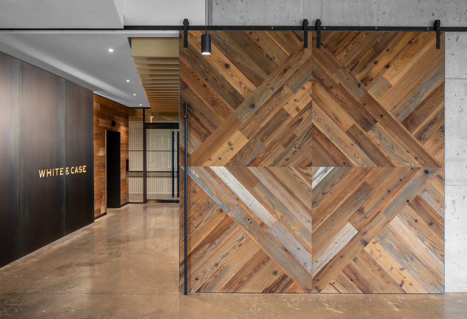 White & Case LLP Tampa Global Operations Center | Workscapes